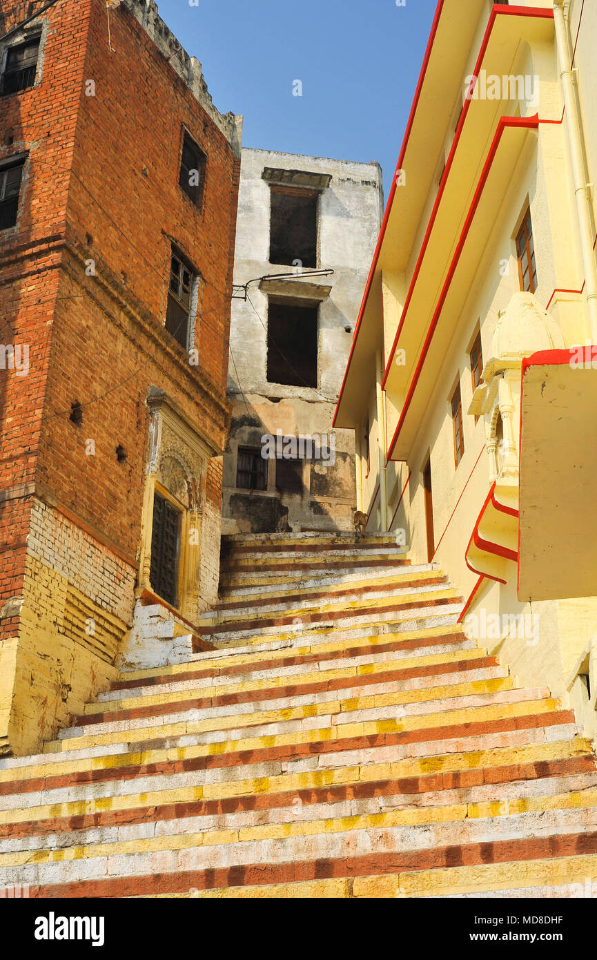 Steep stairs ascend from Sheetla Ghats in Varanasi Stock Photo - Alamy