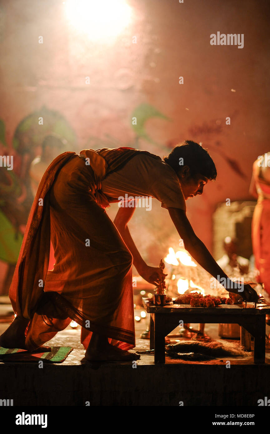 Brahmin puja hi-res stock photography and images - Alamy