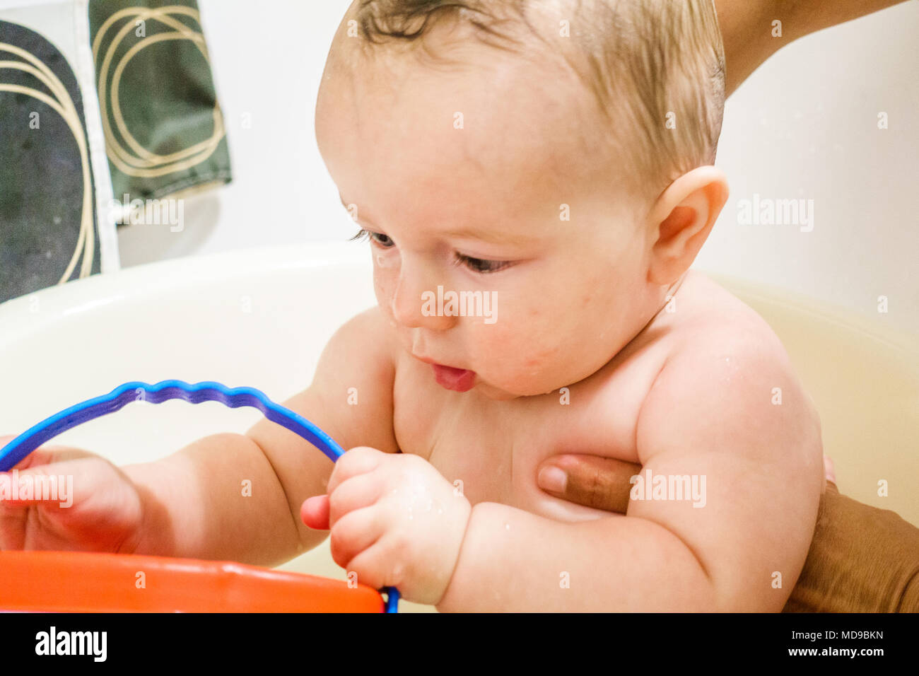 Children bathtub hi-res stock photography and images - Alamy
