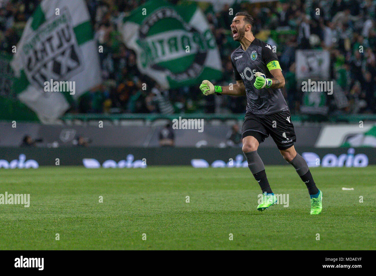 Sporting lisbon goalkeeper rui patricio hi-res stock photography and ...