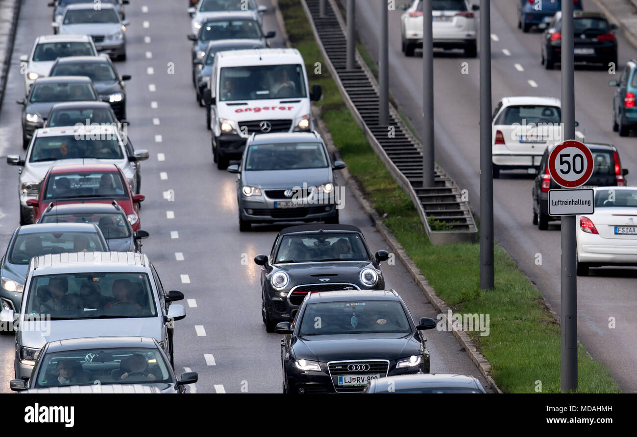 Dust control speed limit sign hi-res stock photography and images - Alamy
