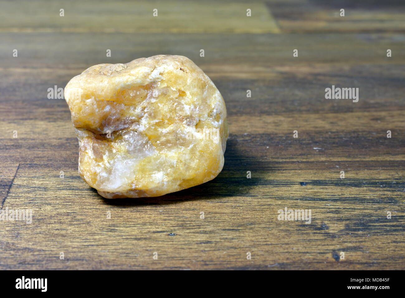 Gold Quartz Stock Photos & Gold Quartz Stock Images - Alamy