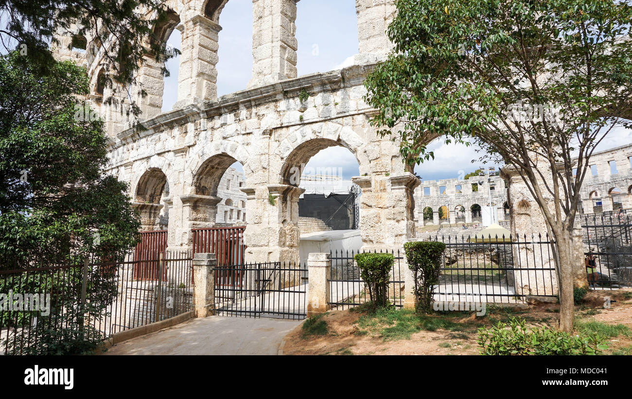 Antique Colosseum Arena of Pula / Croatia Stock Photo - Alamy