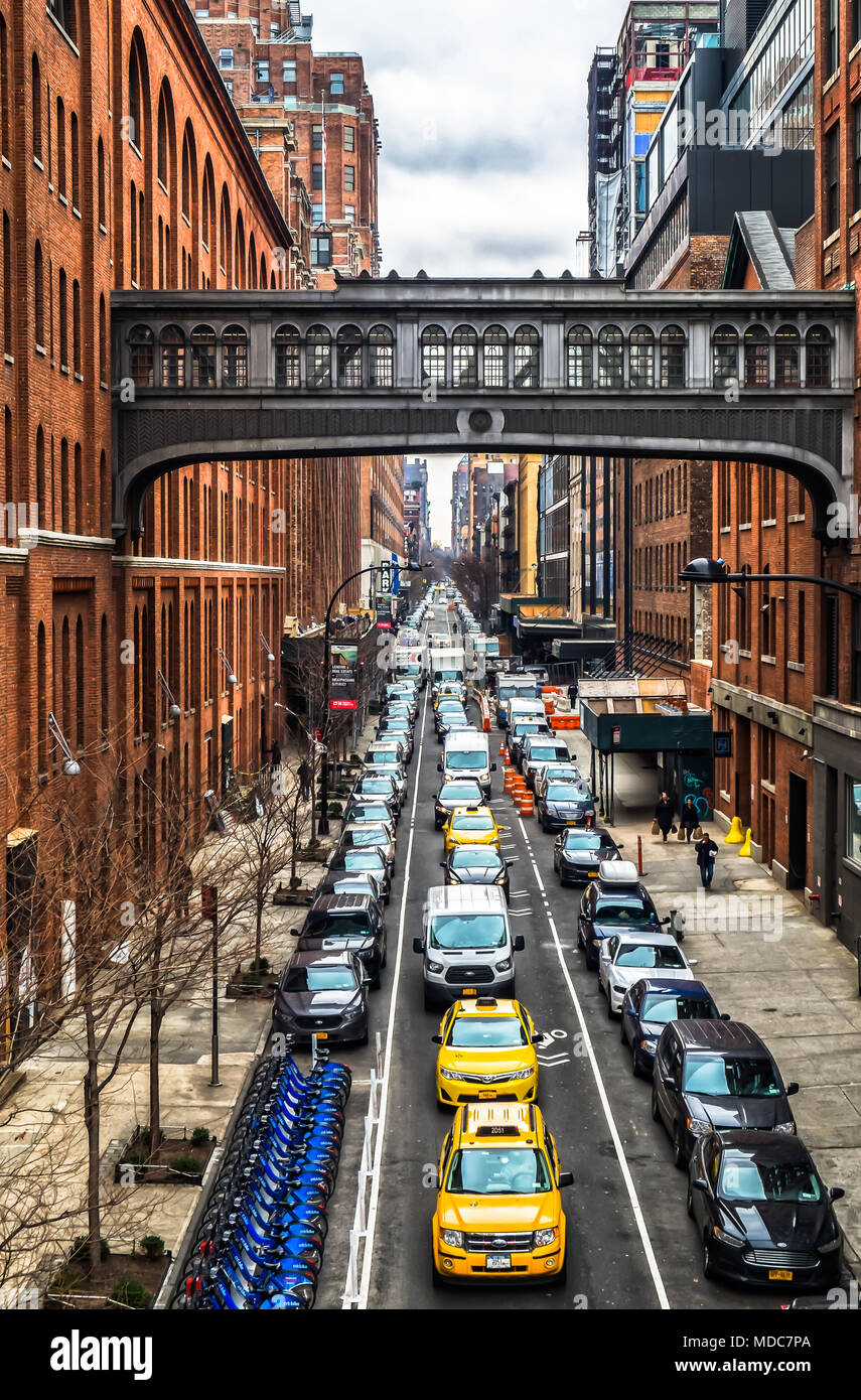 New York City, New York, Jan 2018, the West 15th street sky bridge ...