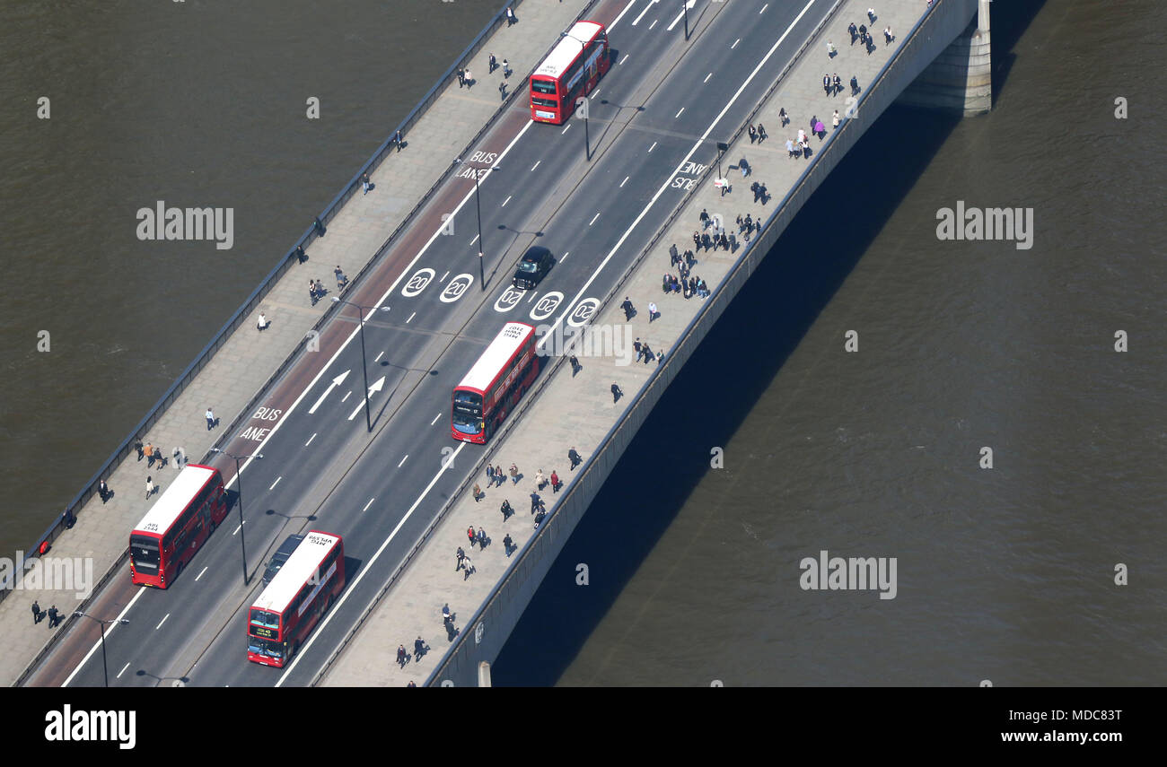 London bridge aerial hi-res stock photography and images - Alamy