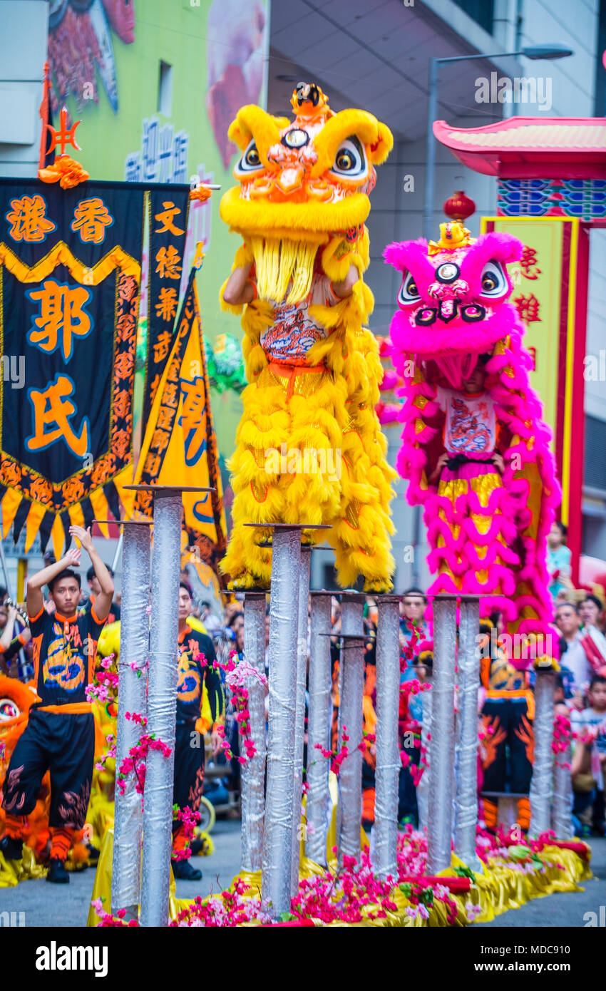 Lion dancing hong kong china hi-res stock photography and images - Alamy