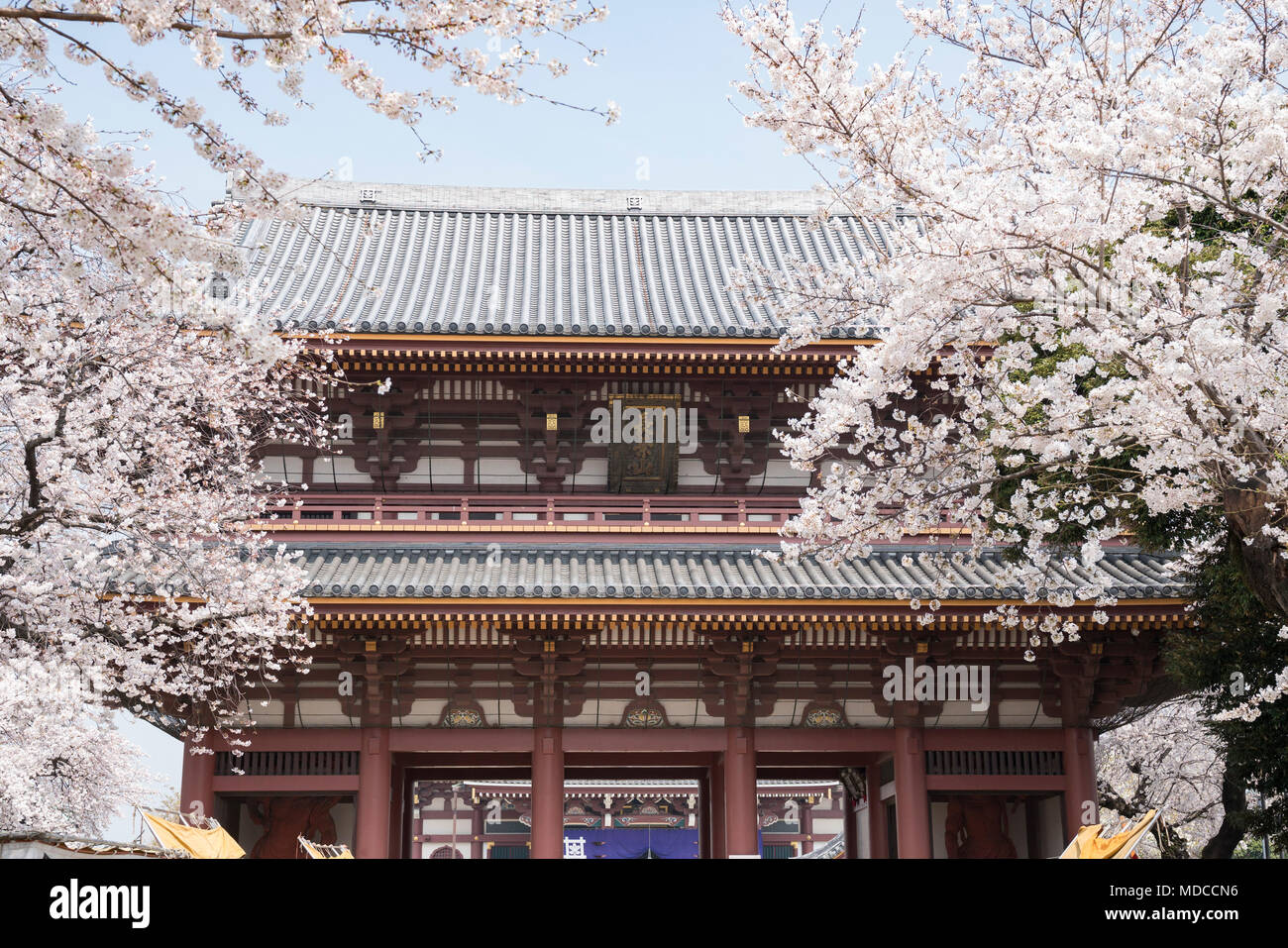 Buddism temple in tokyo hi-res stock photography and images - Alamy