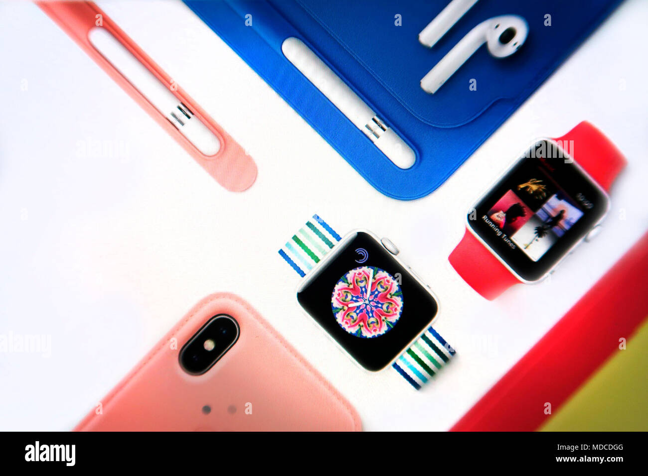 Apple ecosystem hi-res stock photography and images - Alamy