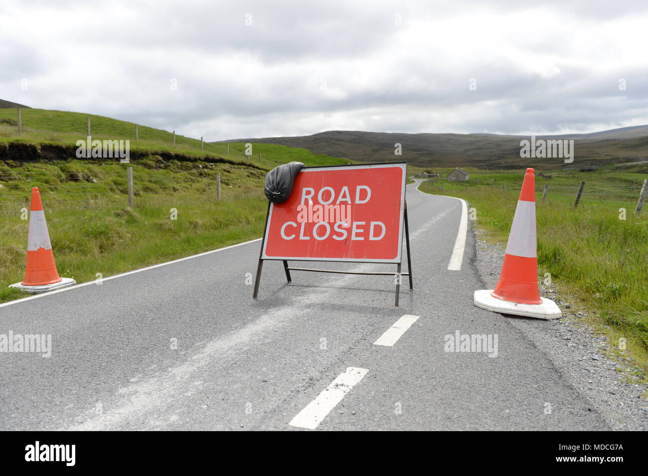 Sign of single track road hi-res stock photography and images - Alamy