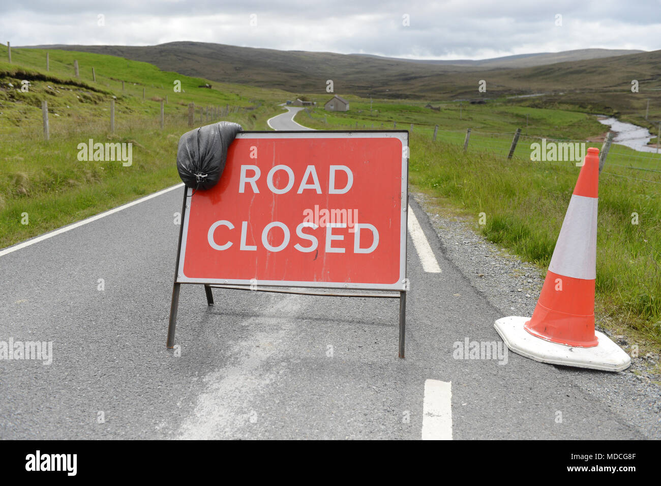 Sign of single track road hi-res stock photography and images - Alamy