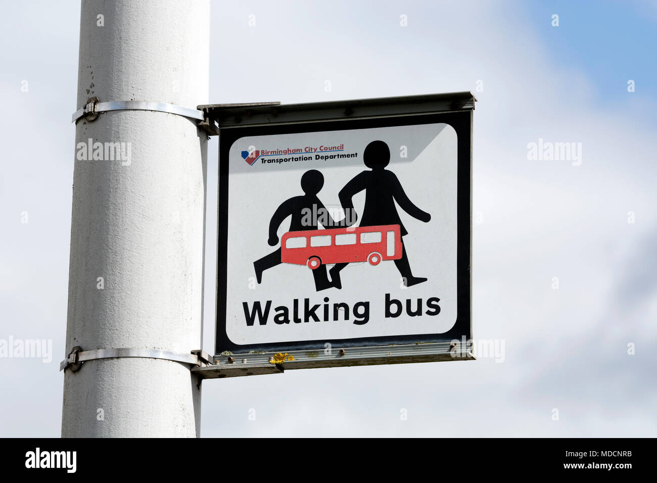 Walking bus school uk hi-res stock photography and images - Alamy