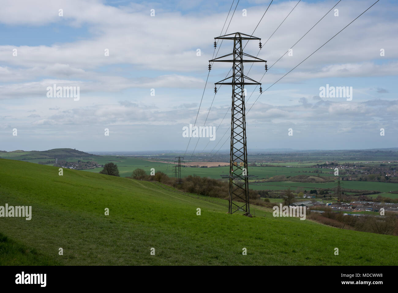 Electrical pylons running over Dunstable Downs, Hertfordshire, UK Stock ...