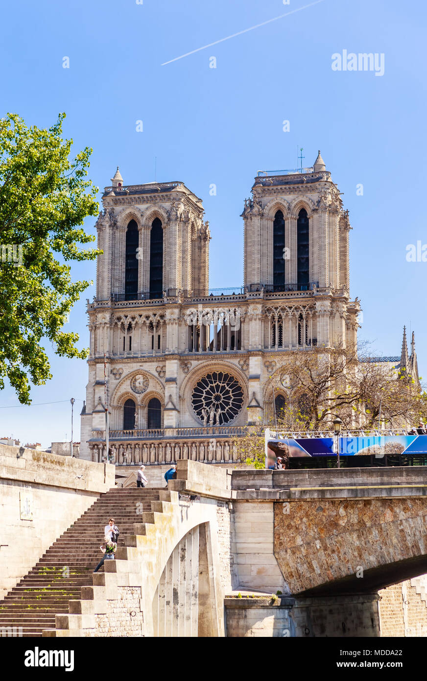 The petit pont hi-res stock photography and images - Alamy