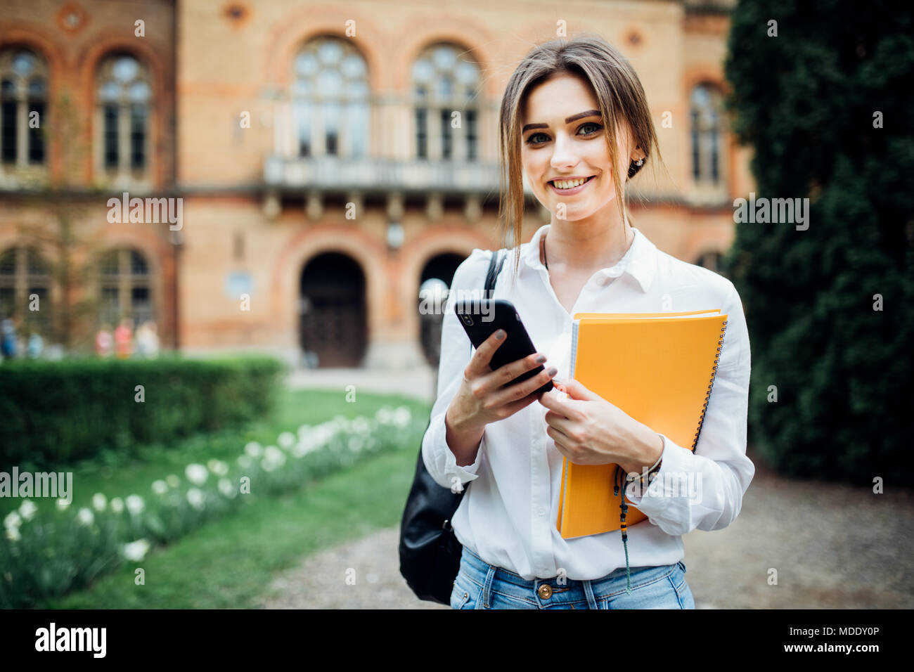 University student life shopping hi-res stock photography and images ...