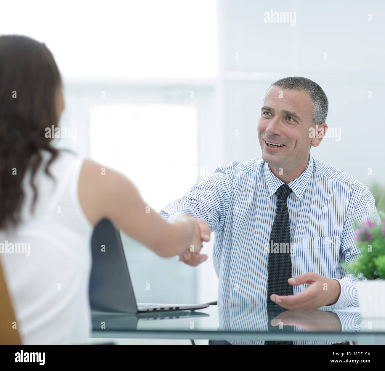 closeup.handshake Manager and client Stock Photo - Alamy