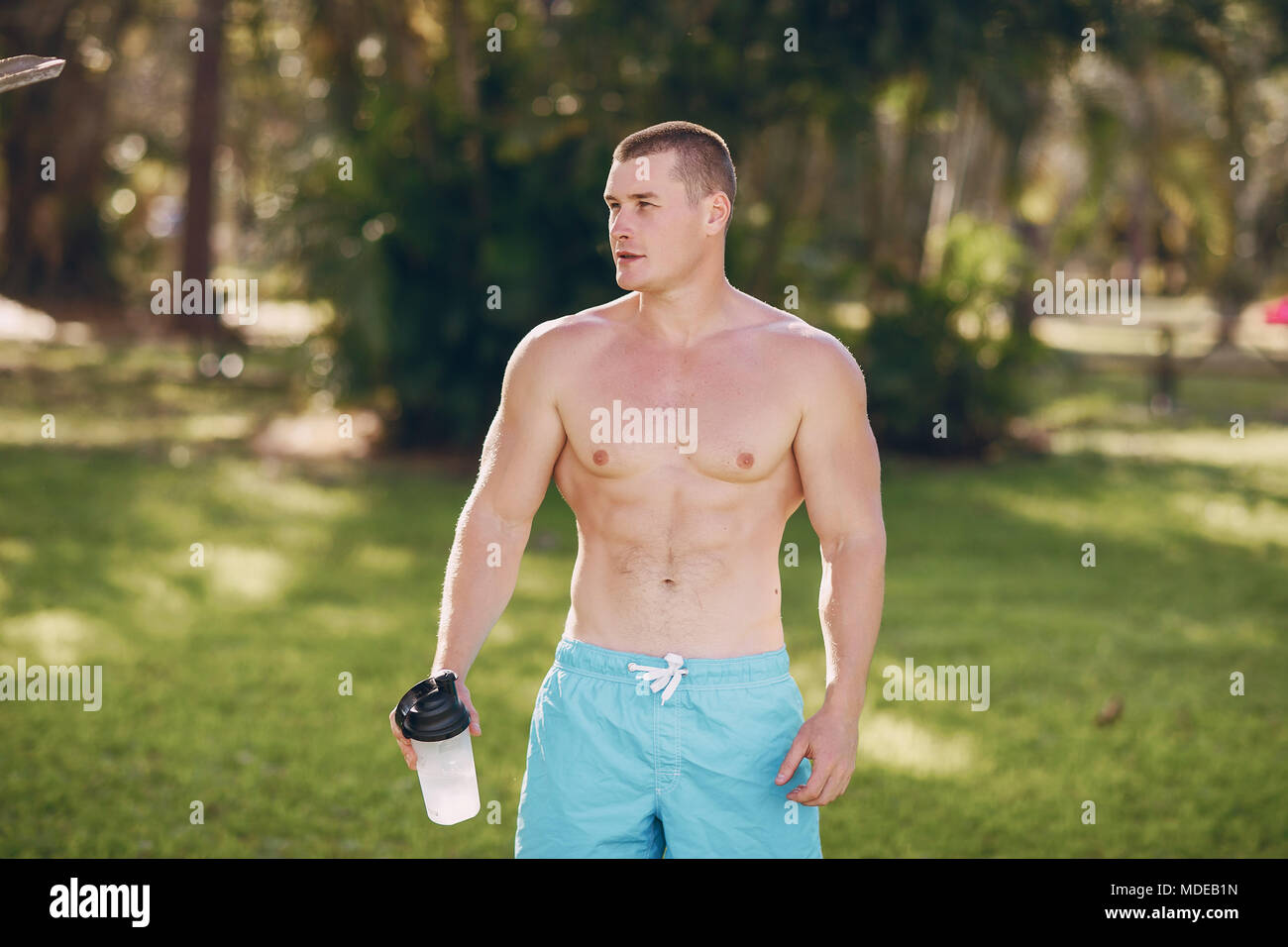 Athletic man spring hi-res stock photography and images - Alamy