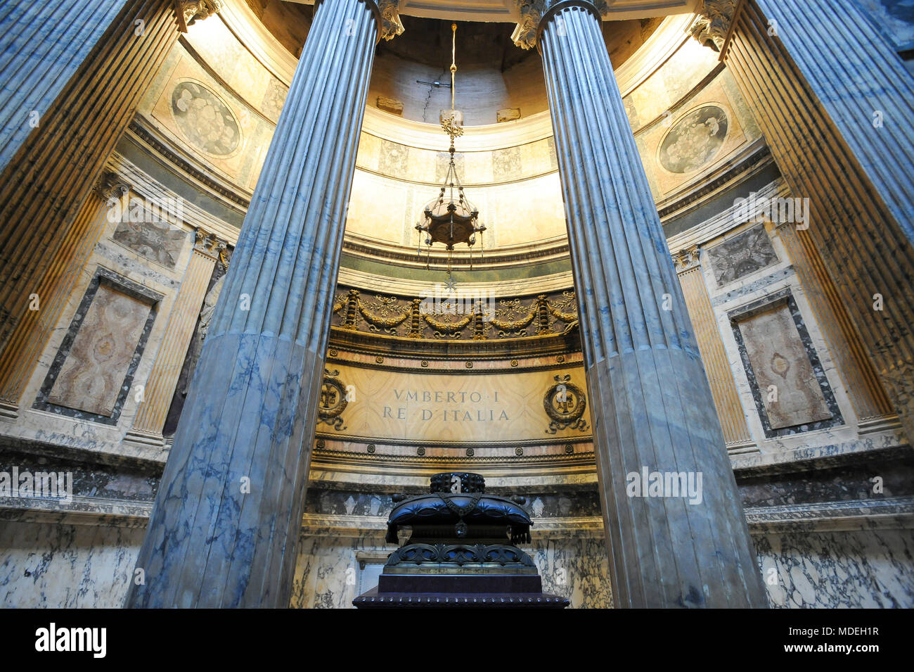 Tomb of Umberto I king of Italy in Pantheon or Basilica collegiata di ...