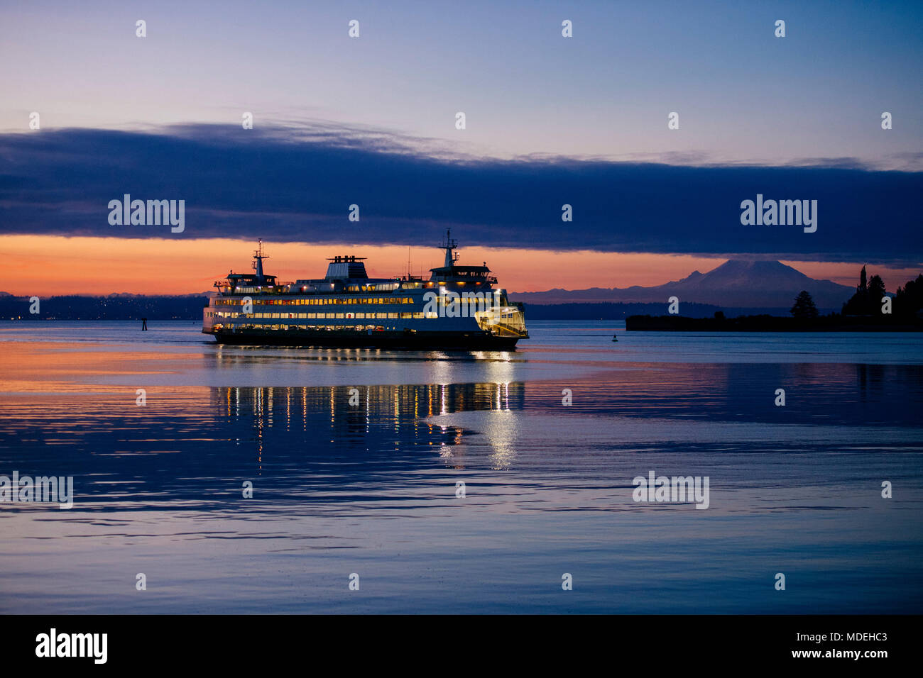 Bainbridge island ferry hi-res stock photography and images - Alamy