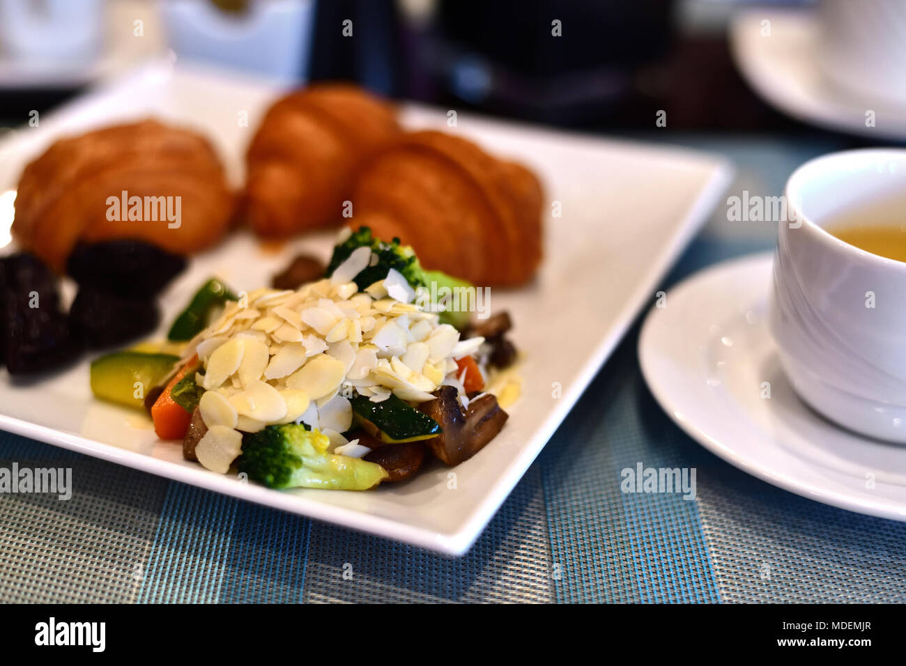 Breakfast program hi-res stock photography and images - Alamy
