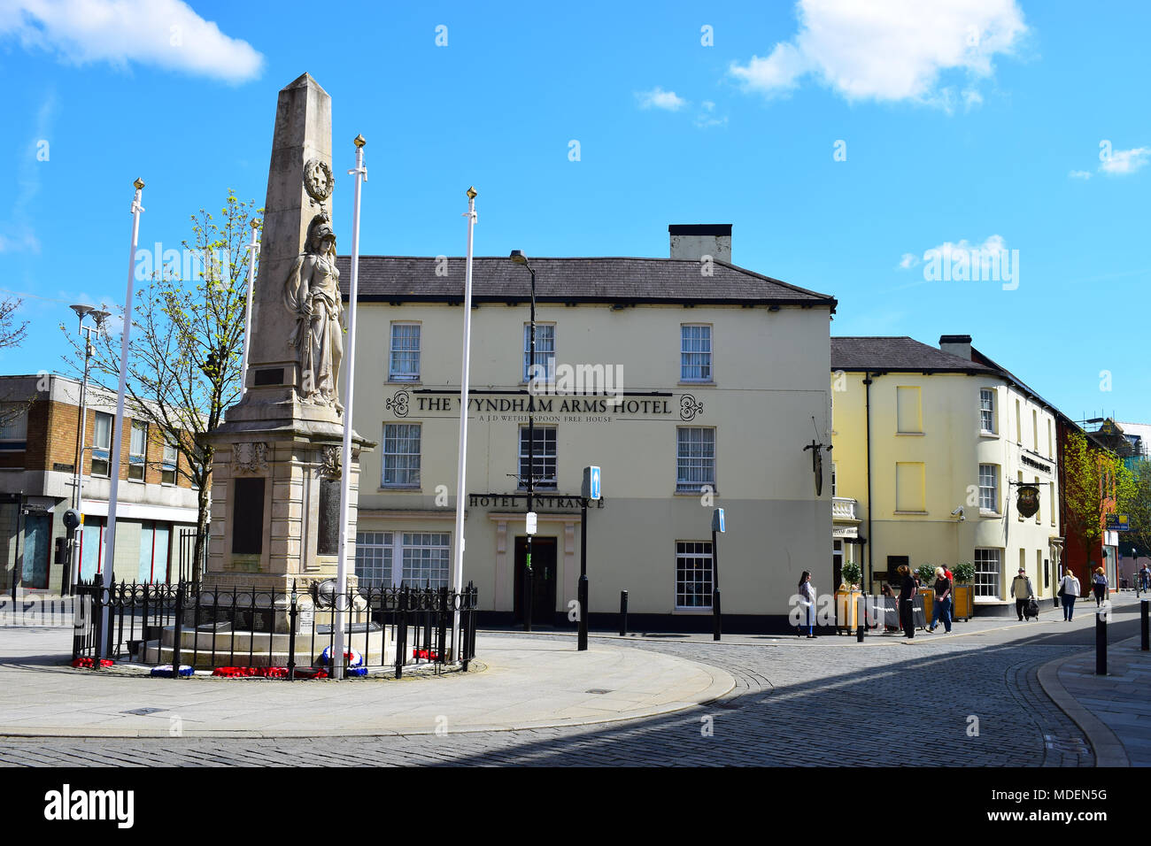 J d wetherspoons pub hi-res stock photography and images - Alamy