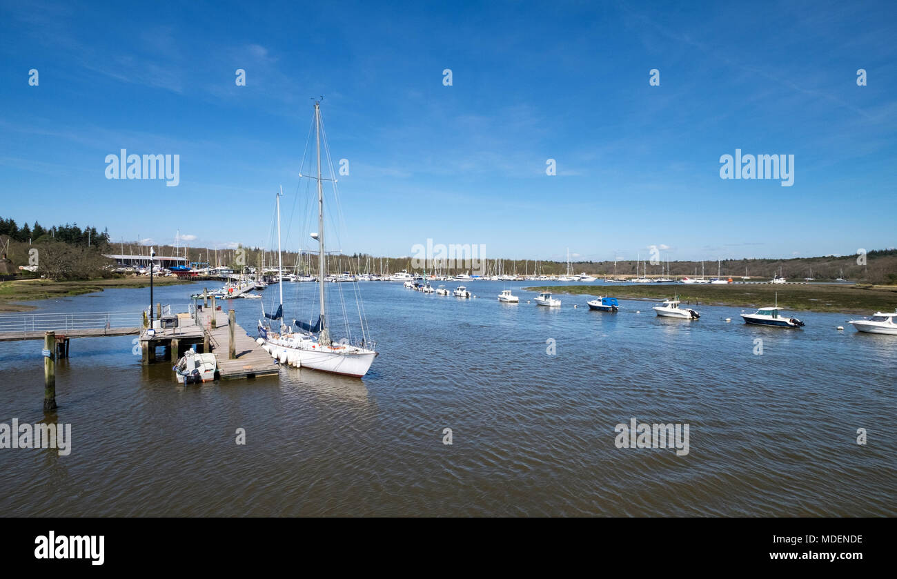 Yachts on the Beaulieu River in Beaulieu, Hampshire, UK Stock Photo - Alamy
