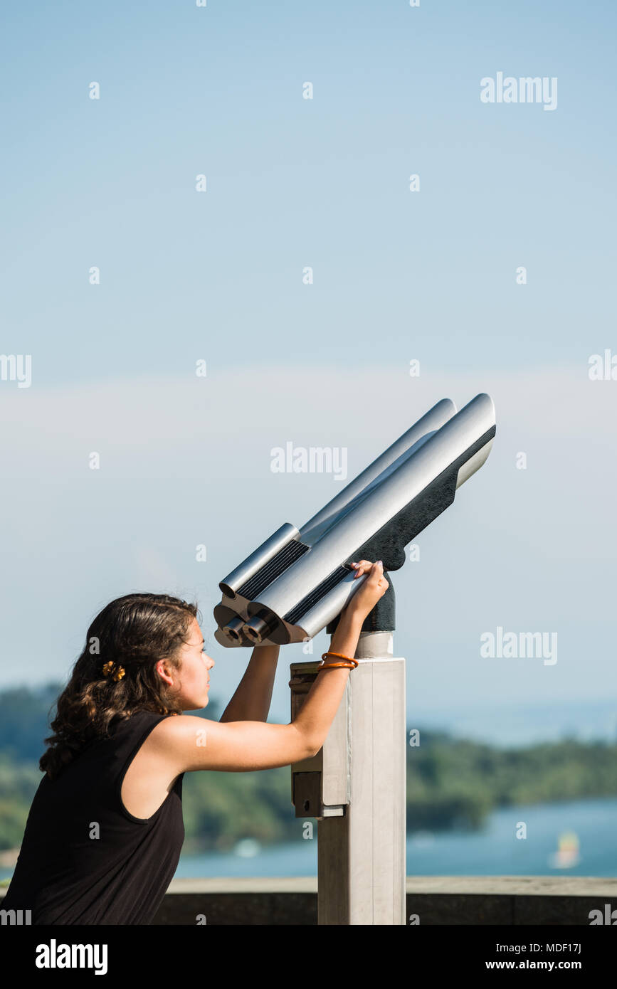 Coin operated viewer hi-res stock photography and images - Alamy
