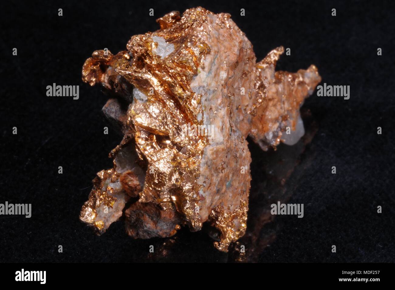 Native copper crystals hi-res stock photography and images - Alamy