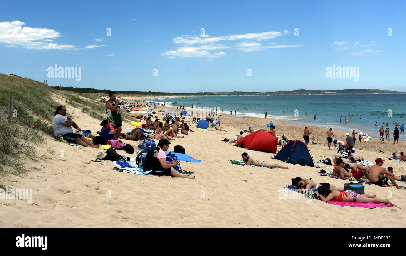 Cronulla beach hi-res stock photography and images - Alamy