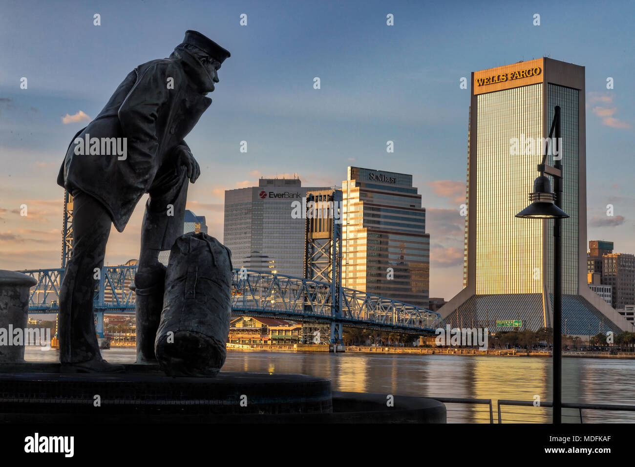 Jacksonville statue hi-res stock photography and images - Alamy