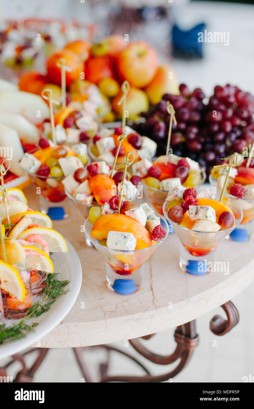 Large buffet table hi-res stock photography and images - Alamy