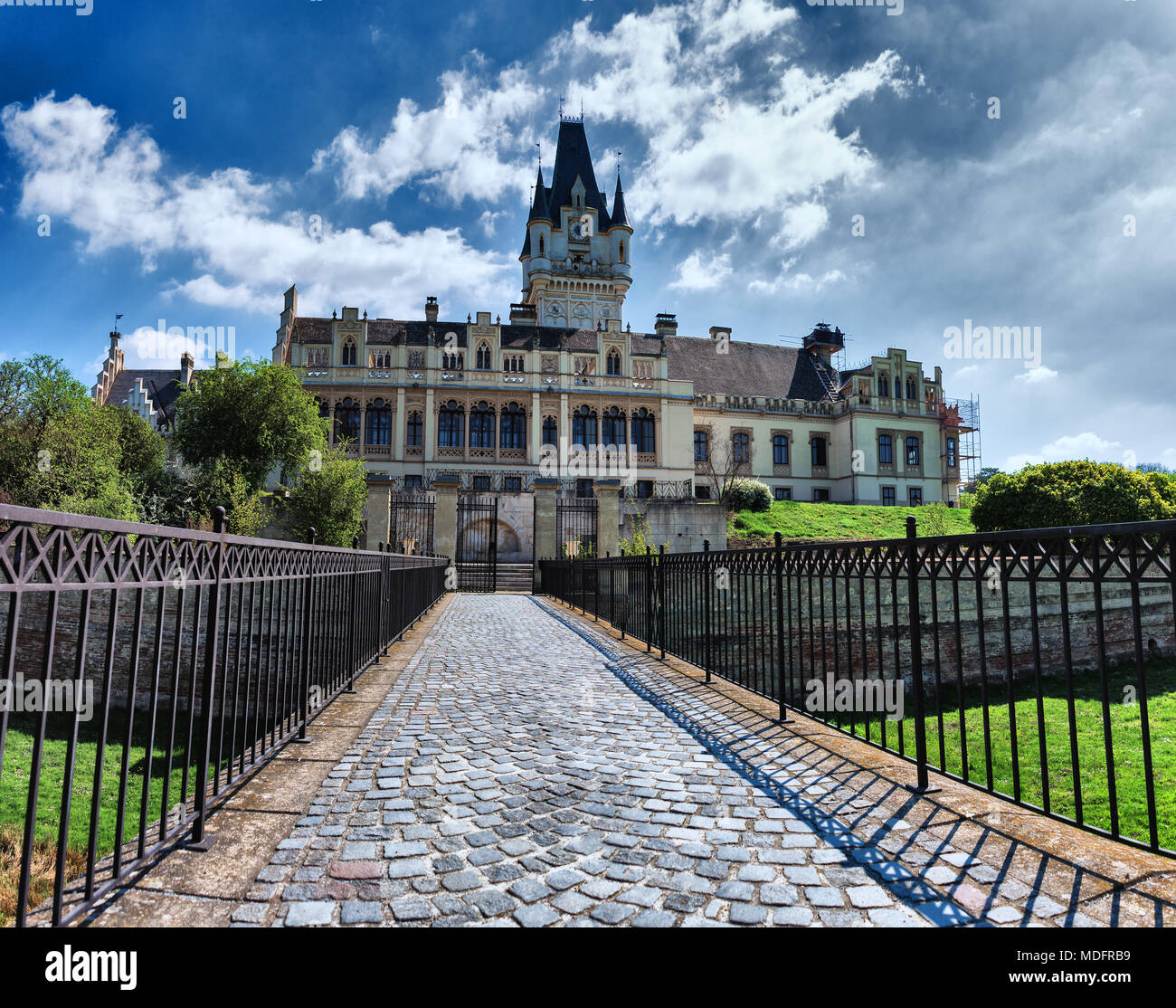 Schloss grafenegg hi-res stock photography and images - Alamy