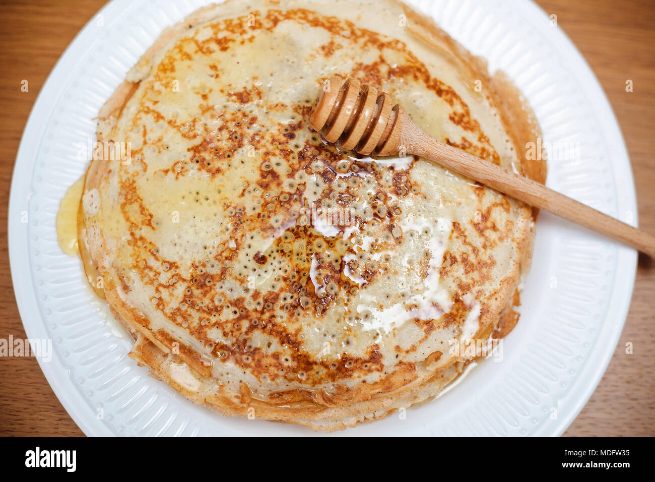 Crepes honey hi-res stock photography and images - Alamy