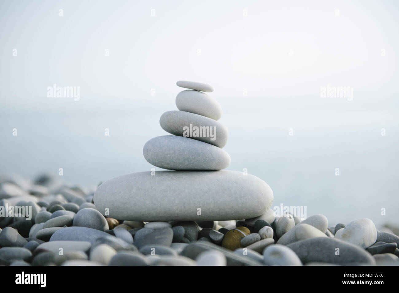 Stone stack beach hi-res stock photography and images - Alamy