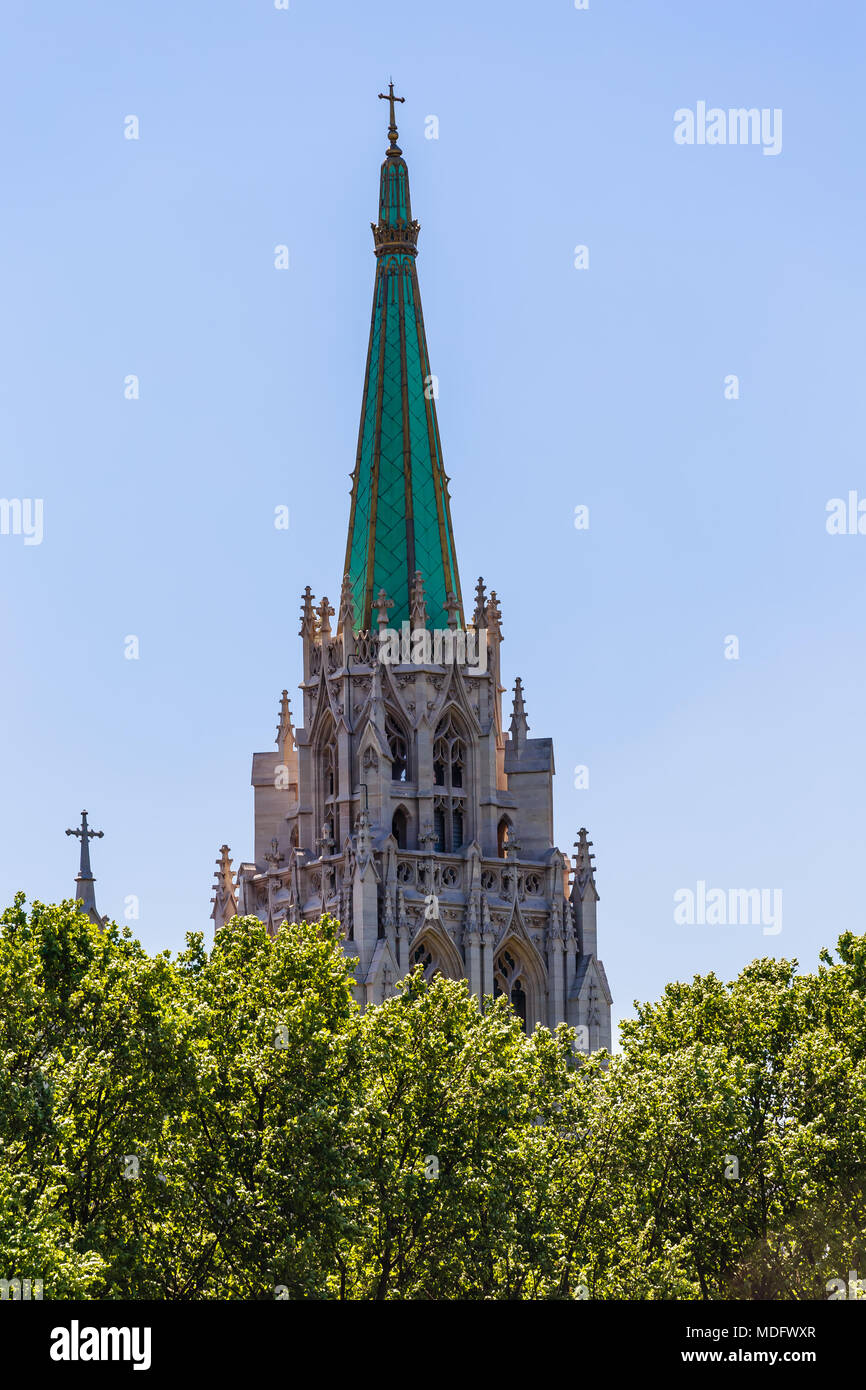 American church paris hi-res stock photography and images - Alamy