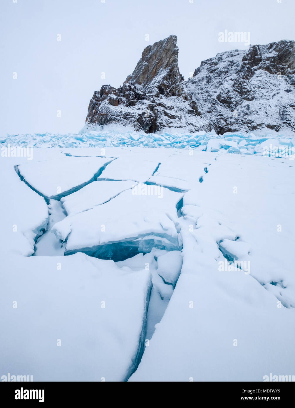 Siberia landscape winter mountains hi-res stock photography and images ...