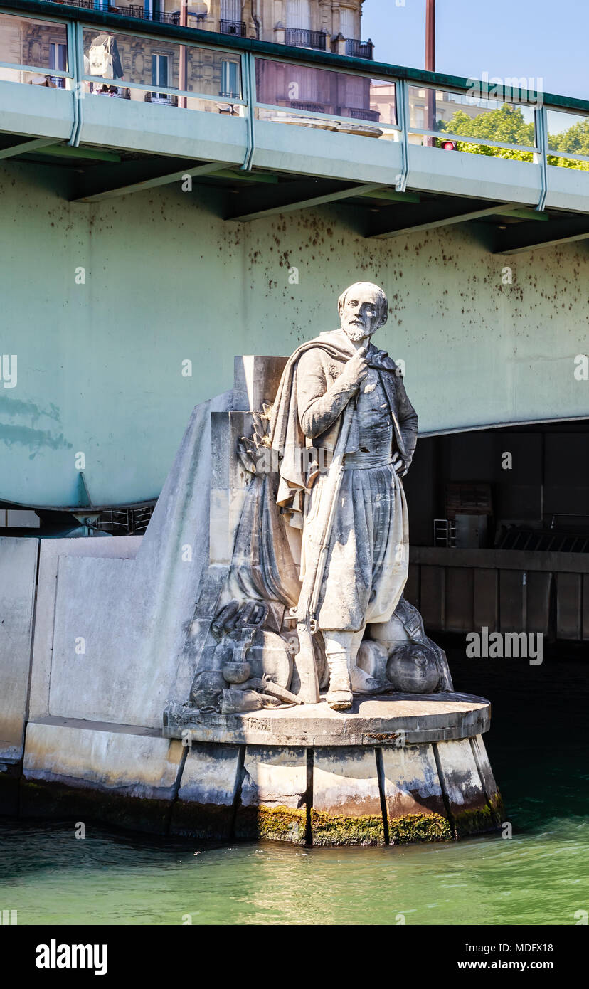 The Zouave statue of the Alma bridge in Paris Stock Photo - Alamy