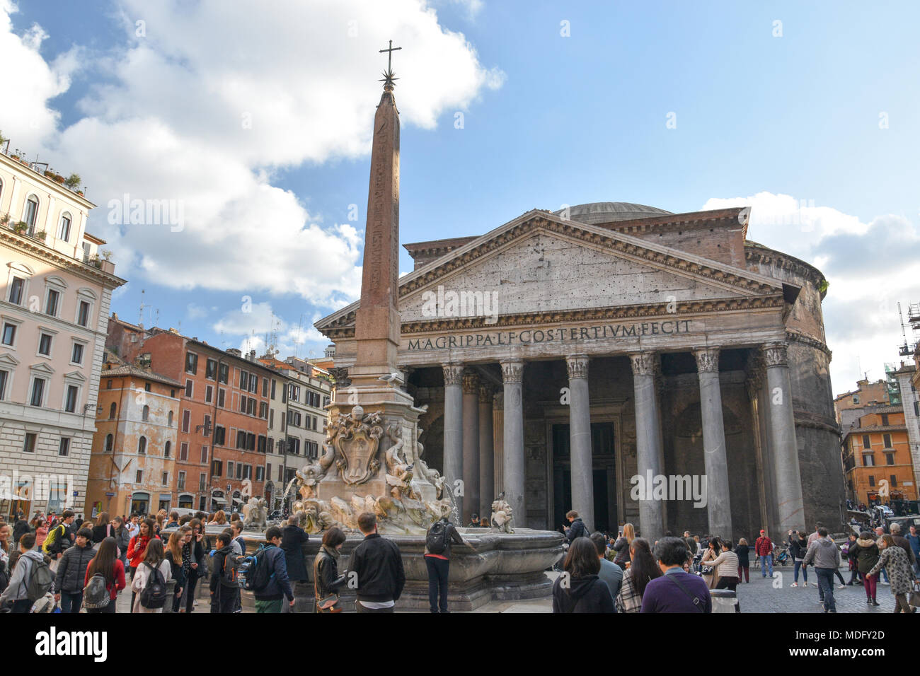 Crowds at the Fountain of the Pantheon in the Piazza della Rotonda ...