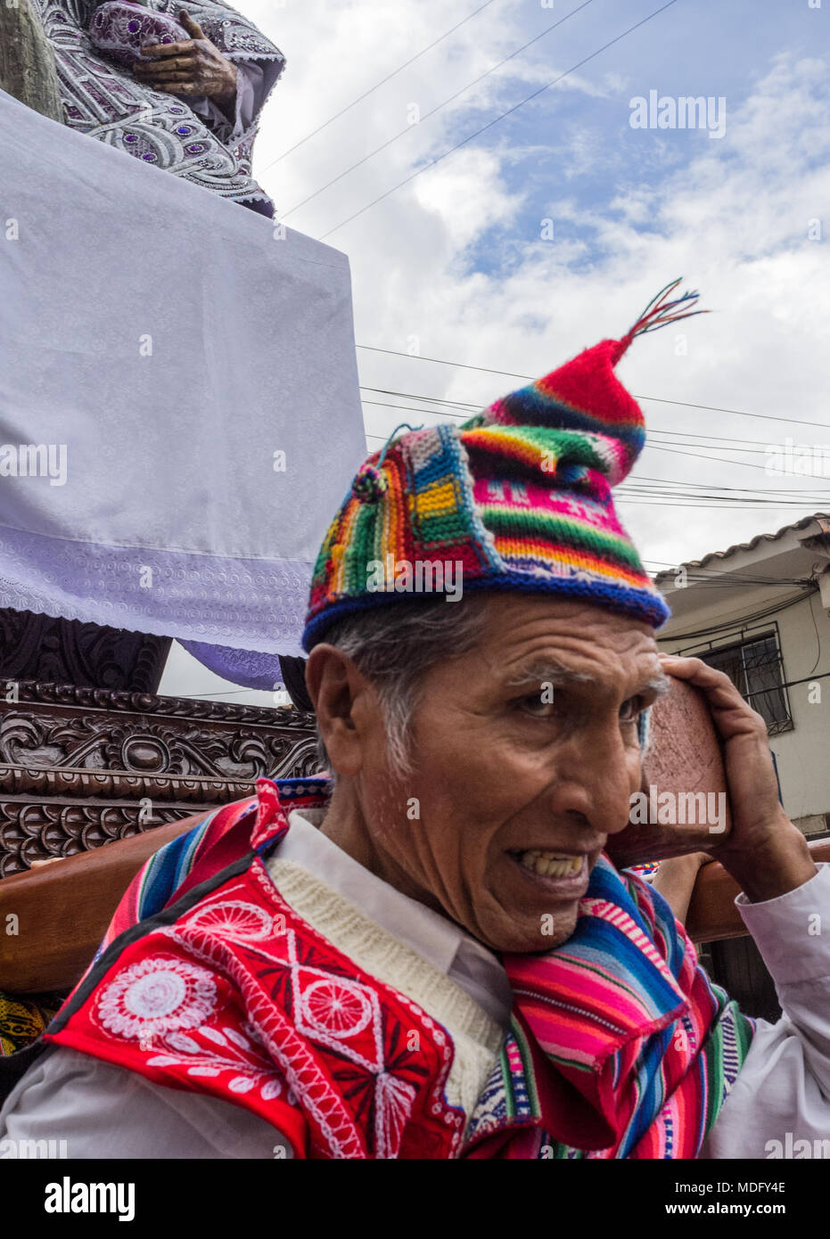 Wheeless vehicle hi-res stock photography and images - Alamy