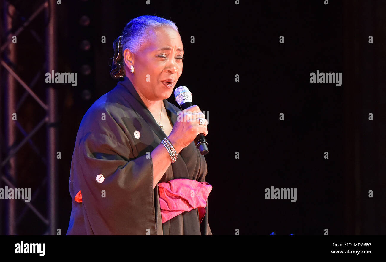 Barbara hendricks hi-res stock photography and images - Alamy
