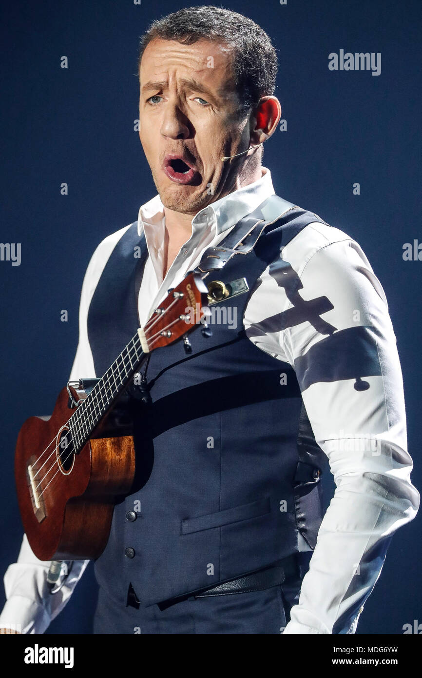 Comic actor humorist hi-res stock photography and images - Alamy