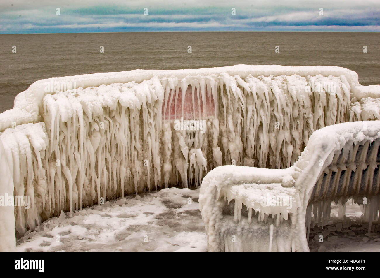 Encased structure hi-res stock photography and images - Alamy
