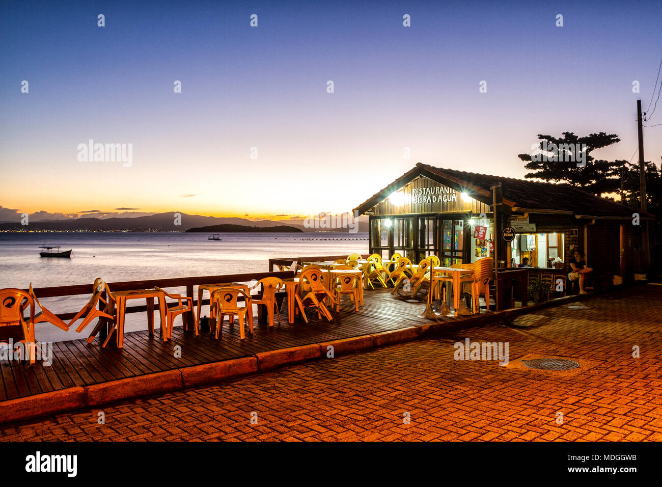 Bar and restaurant by the sea in Sambaqui, at Santo Antonio de Lisboa ...
