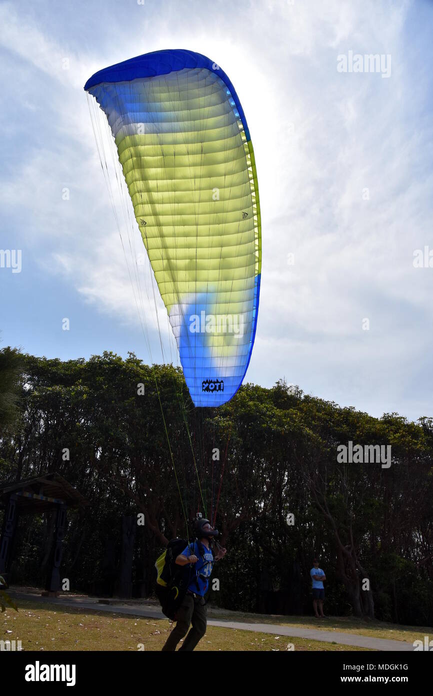 Paratrooper over water hi-res stock photography and images - Alamy