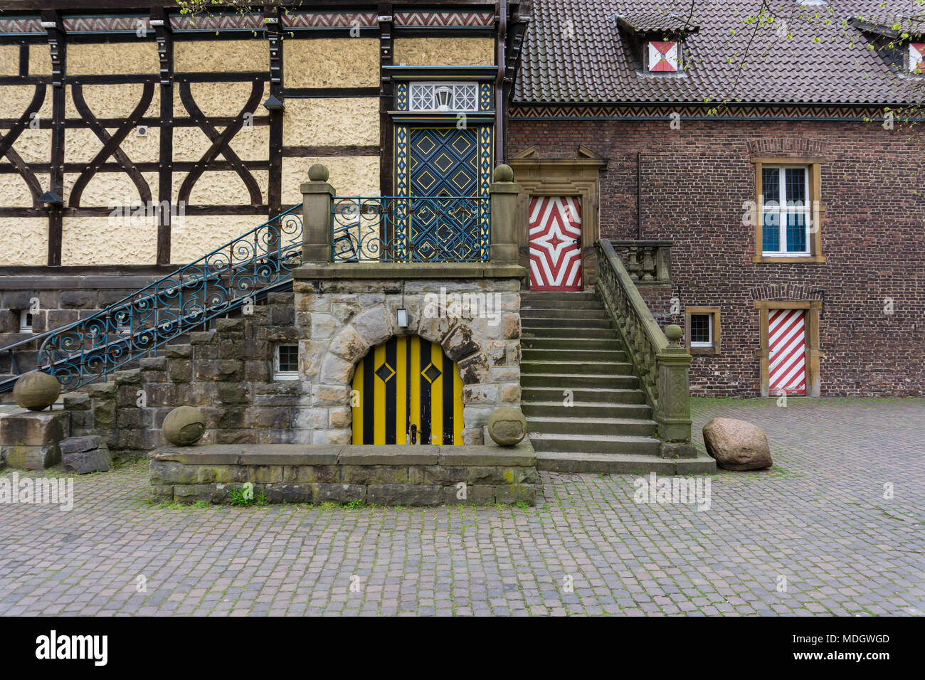 Castle doors wall medieval castle stronghold Stock Photo - Alamy