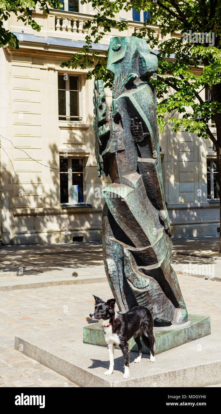 Statue des prometheus hi-res stock photography and images - Alamy