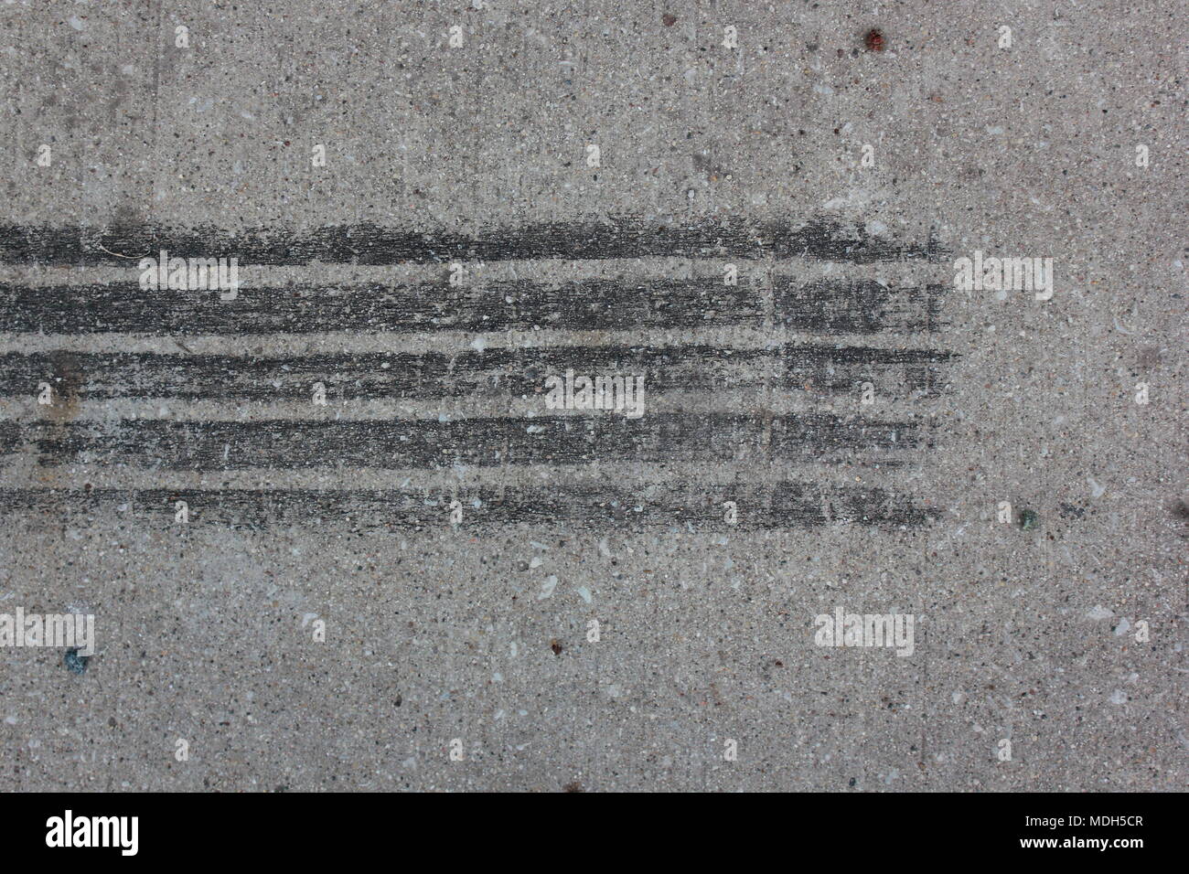 Tire marks on racing track hi-res stock photography and images - Alamy