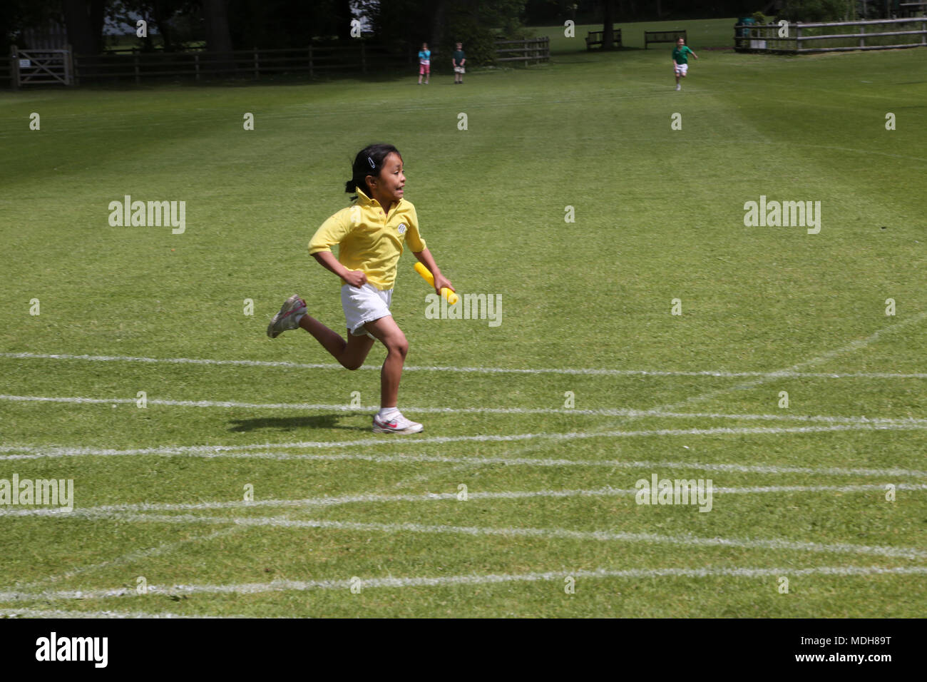 Relay race hi-res stock photography and images - Alamy