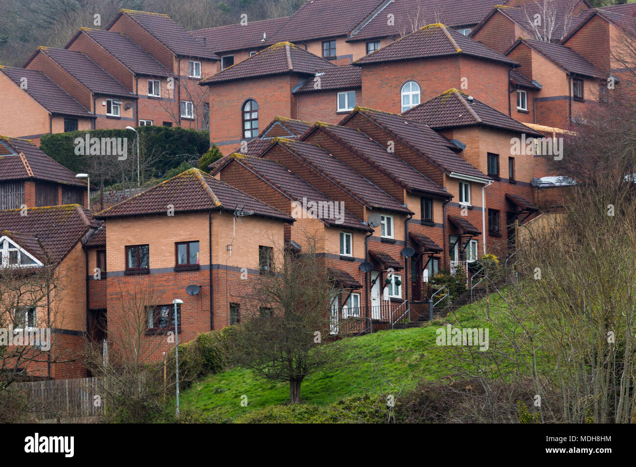 Terrace housing 1980s hi-res stock photography and images - Alamy