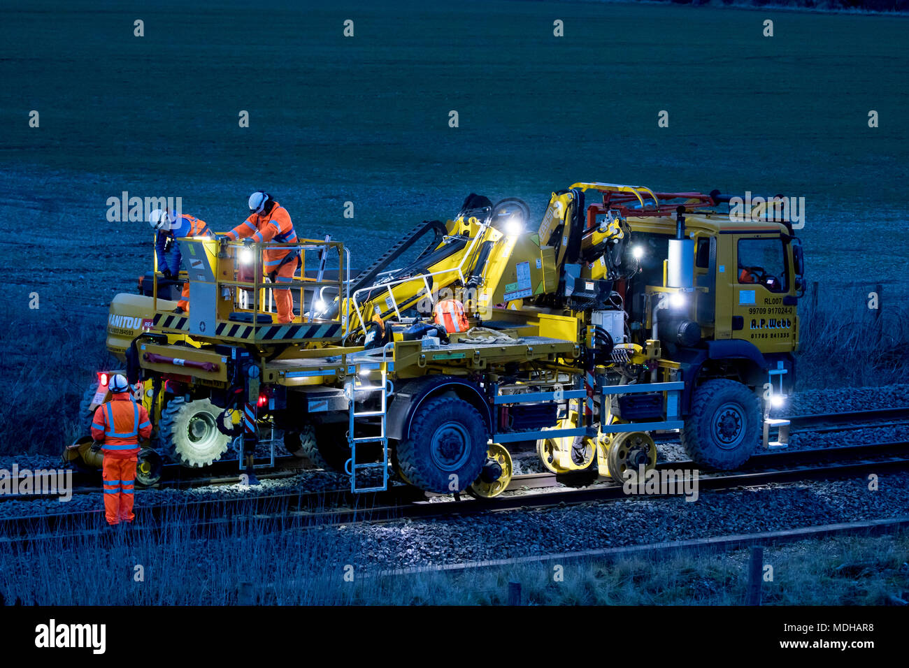 Train newbury railway hi-res stock photography and images - Alamy