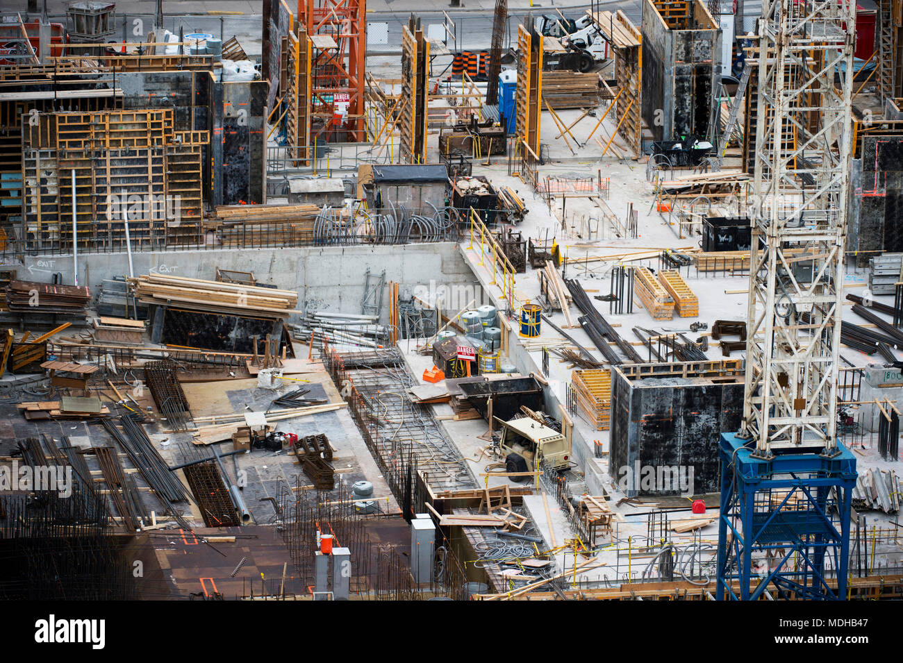 Downtown toronto construction hi-res stock photography and images - Alamy
